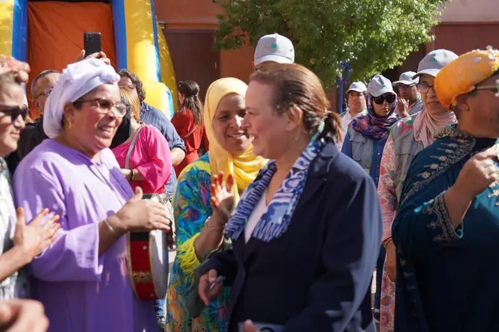 Hayar examine l'avancement de l'aide sociale aux personnes touchées par ...